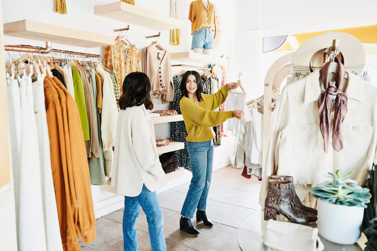 How to Calculate The Cost of Acquiring a Customer | Square