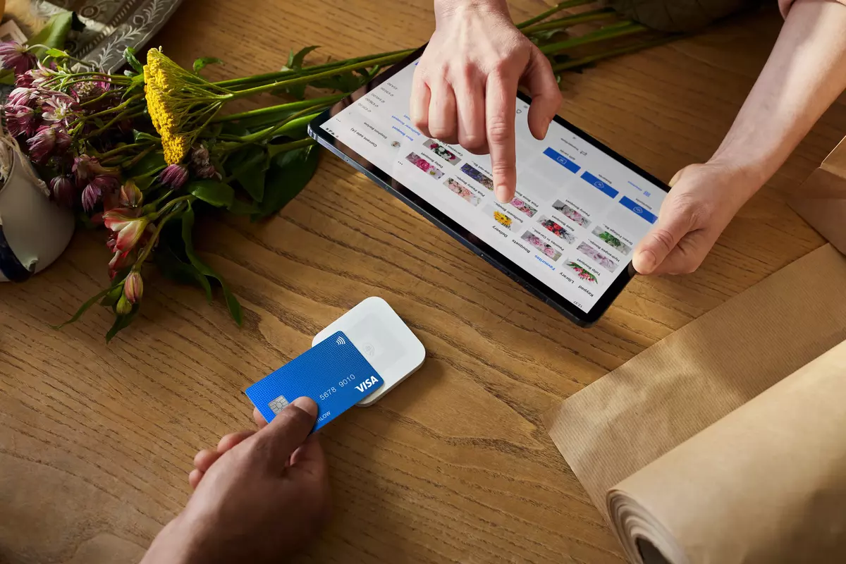 Square Reader (2nd generation): New Features to Help Take Payments | Square
